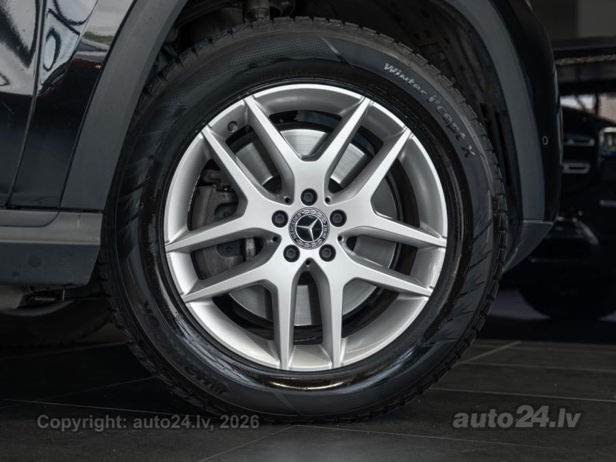 Melns Mercedes-Benz GLS-Class 2023 Tallina, ar dzinēja tilpumu 2.90 L un nobraukumu 103 tūkst. km par 73900 €, foto 18 vietnē AUTOMOTO.COM.LV