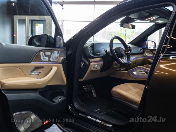 Melns Mercedes-Benz GLS-Class 2025 Tallina, ar dzinēja tilpumu 3.00 L un nobraukumu 22 tūkst. km par 139900 €, foto 4 vietnē AUTOMOTO.COM.LV