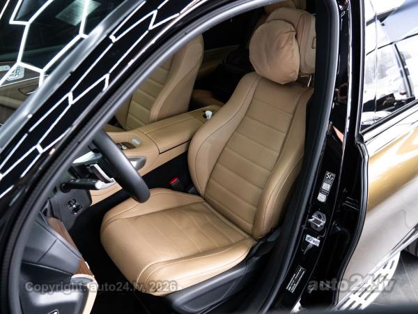 Melns Mercedes-Benz GLS-Class 2025 Tallina, ar dzinēja tilpumu 3.00 L un nobraukumu 22 tūkst. km par 139900 €, foto 5 vietnē AUTOMOTO.COM.LV