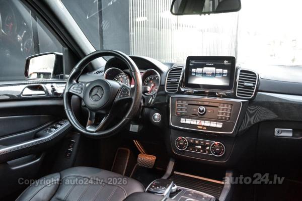Pelēks Mercedes-Benz GLS-Class 2017 Tallina, ar dzinēja tilpumu 3.00 L un nobraukumu 260 tūkst. km par 32900 €, foto 11 vietnē AUTOMOTO.COM.LV