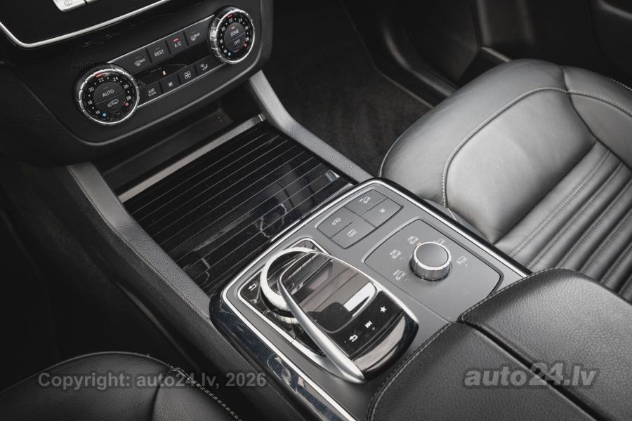 Grey Mercedes-Benz GLS-Class 2020 in Tartu, with an engine capacity of 3.00 L and mileage of 142 thousand km for 47900 €, photo 24 on AUTOMOTO.COM.LV