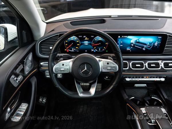 White Mercedes-Benz GLS-Class 2019 in Tallinn, with an engine capacity of 2.90 L and mileage of 115 thousand km for 69900 €, photo 6 on AUTOMOTO.COM.LV