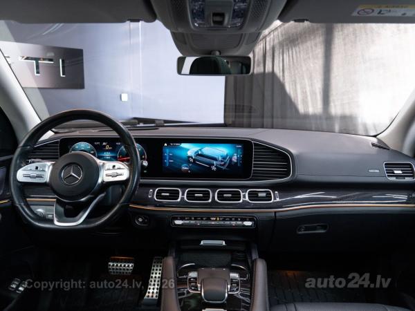 White Mercedes-Benz GLS-Class 2019 in Tallinn, with an engine capacity of 2.90 L and mileage of 115 thousand km for 69900 €, photo 8 on AUTOMOTO.COM.LV