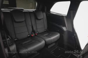 White Mercedes-Benz GLS-Class 2020 in Tartu, with an engine capacity of 2.90 L and mileage of 186 thousand km for 69900 €, photo 18 on AUTOMOTO.COM.LV