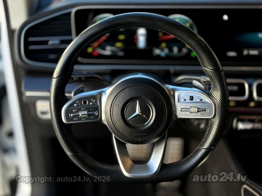 White Mercedes-Benz GLS-Class 2021 in Narva, with an engine capacity of 2.90 L and mileage of 156 thousand km for 82900 €, photo 12 on AUTOMOTO.COM.LV