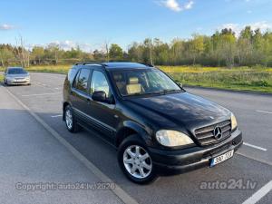 Melns Mercedes-Benz M-Class 1999 Tallina, ar dzinēja tilpumu 2.30 L un nobraukumu 283 tūkst. km par 1699 €, foto  vietnē AUTOMOTO.COM.LV
