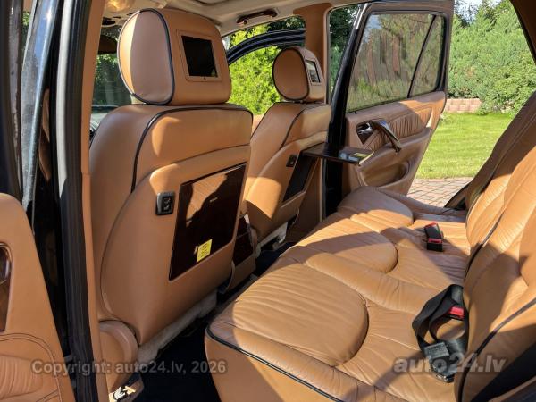 Melns Mercedes-Benz M-Class 2000 Tallina, ar dzinēja tilpumu 5.80 L un nobraukumu 181 tūkst. km par 24900 €, foto 7 vietnē AUTOMOTO.COM.LV