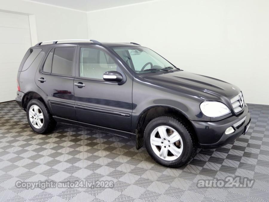 Melns Mercedes-Benz M-Class 2004 Tallina, ar dzinēja tilpumu 2.70 L un nobraukumu 273 tūkst. km par 1999 €, foto 1 vietnē AUTOMOTO.COM.LV