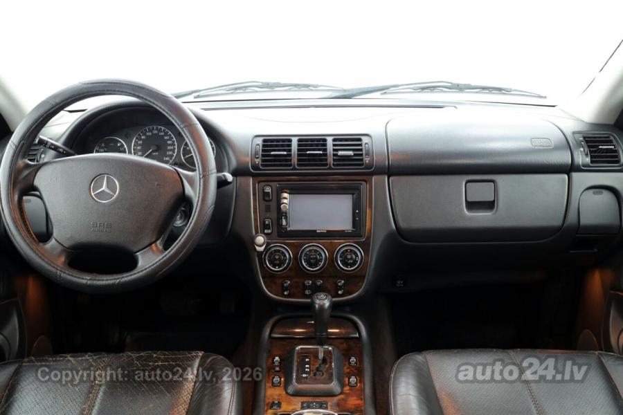 Melns Mercedes-Benz M-Class 2004 Tallina, ar dzinēja tilpumu 2.70 L un nobraukumu 273 tūkst. km par 1999 €, foto 5 vietnē AUTOMOTO.COM.LV