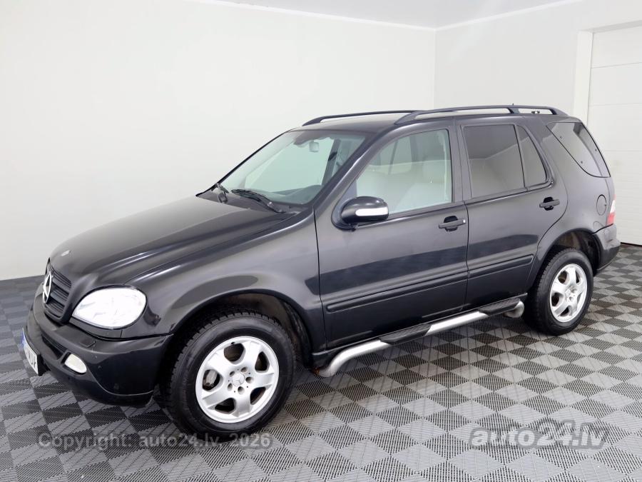 Melns Mercedes-Benz M-Class 2004 Tallina, ar dzinēja tilpumu 2.70 L un nobraukumu 314 tūkst. km par 2299 €, foto 3 vietnē AUTOMOTO.COM.LV