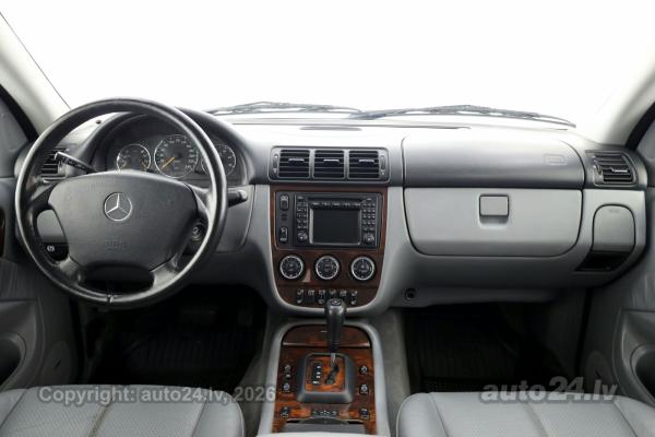 Melns Mercedes-Benz M-Class 2004 Tallina, ar dzinēja tilpumu 2.70 L un nobraukumu 314 tūkst. km par 2299 €, foto 5 vietnē AUTOMOTO.COM.LV