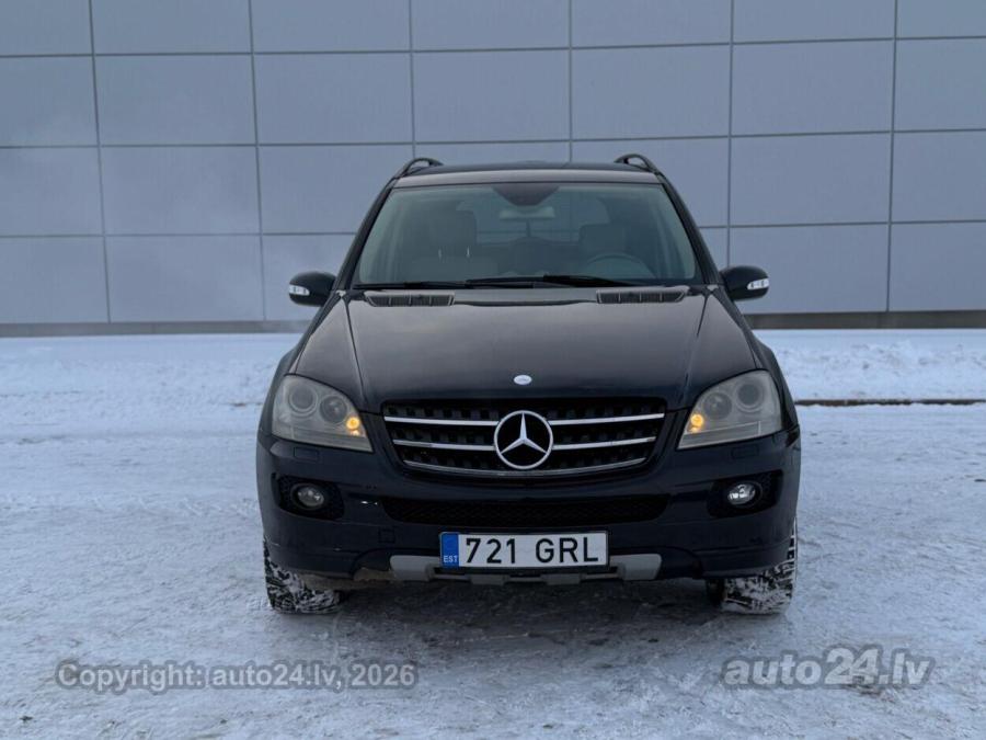 Melns Mercedes-Benz M-Class 2006 Tartu, ar dzinēja tilpumu 3.00 L un nobraukumu 320 tūkst. km par 3500 €, foto 2 vietnē AUTOMOTO.COM.LV