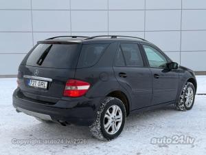 Melns Mercedes-Benz M-Class 2006 Tartu, ar dzinēja tilpumu 3.00 L un nobraukumu 320 tūkst. km par 3500 €, foto 4 vietnē AUTOMOTO.COM.LV