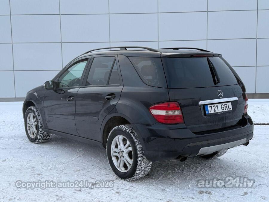 Melns Mercedes-Benz M-Class 2006 Tartu, ar dzinēja tilpumu 3.00 L un nobraukumu 320 tūkst. km par 3500 €, foto 6 vietnē AUTOMOTO.COM.LV