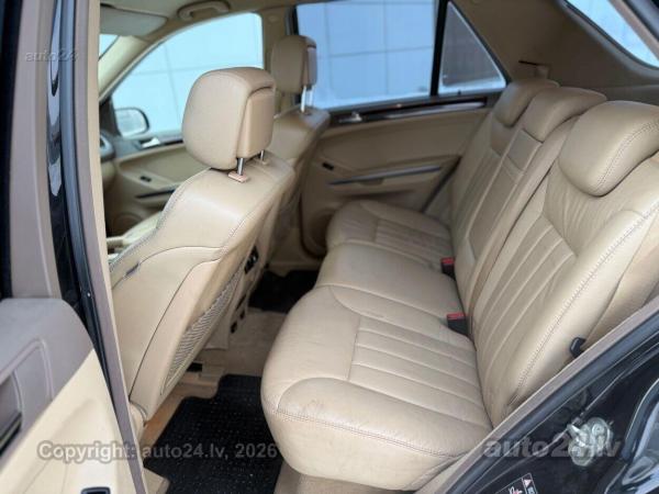 Melns Mercedes-Benz M-Class 2006 Tartu, ar dzinēja tilpumu 3.00 L un nobraukumu 320 tūkst. km par 3500 €, foto 9 vietnē AUTOMOTO.COM.LV