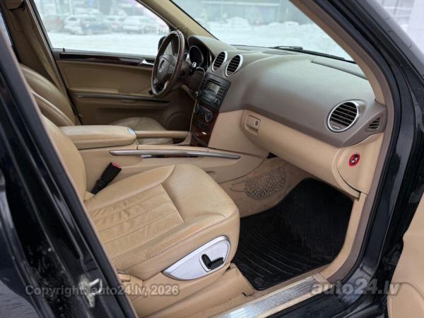 Melns Mercedes-Benz M-Class 2006 Tartu, ar dzinēja tilpumu 3.00 L un nobraukumu 320 tūkst. km par 3500 €, foto 10 vietnē AUTOMOTO.COM.LV