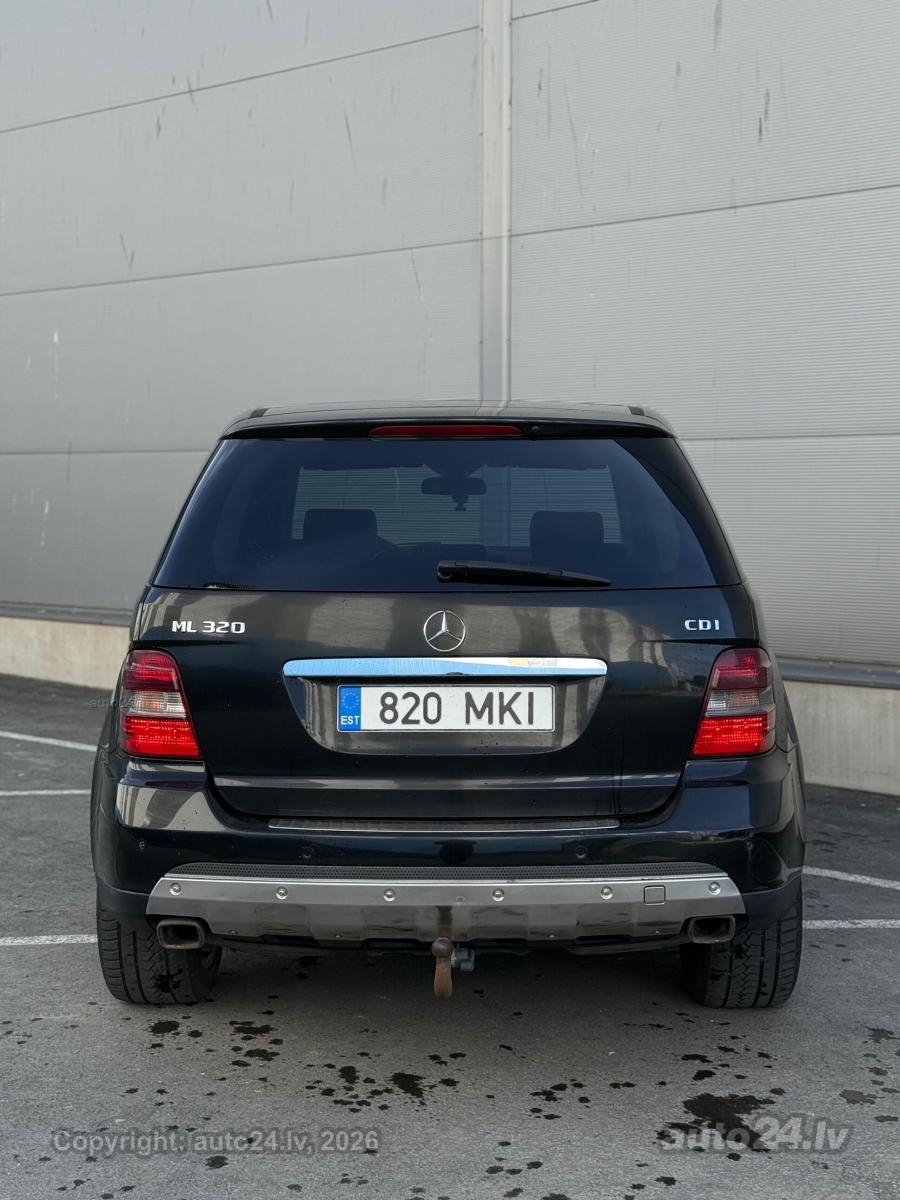 Black Mercedes-Benz M-Class 2006 in Tartu, with an engine capacity of 3.00 L and mileage of 275 thousand km for 5500 €, photo 6 on AUTOMOTO.COM.LV