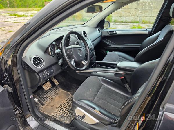 Black Mercedes-Benz M-Class 2006 in Tallinn, with an engine capacity of 3.50 L and mileage of 255 thousand km for 4500 €, photo 5 on AUTOMOTO.COM.LV