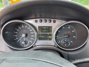 Melns Mercedes-Benz M-Class 2006 Tallina, ar dzinēja tilpumu 3.50 L un nobraukumu 255 tūkst. km par 4500 €, foto 8 vietnē AUTOMOTO.COM.LV