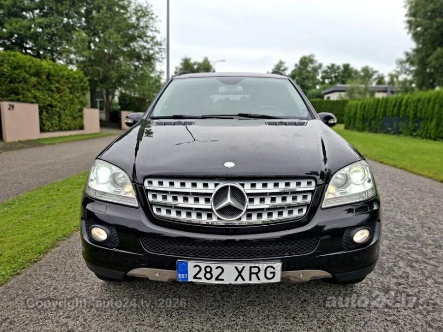 Melns Mercedes-Benz M-Class 2006 Tallina, ar dzinēja tilpumu 3.00 L un nobraukumu 244 tūkst. km par 7500 €, foto 3 vietnē AUTOMOTO.COM.LV