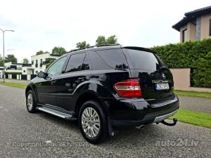 Melns Mercedes-Benz M-Class 2006 Tallina, ar dzinēja tilpumu 3.00 L un nobraukumu 244 tūkst. km par 7500 €, foto 7 vietnē AUTOMOTO.COM.LV