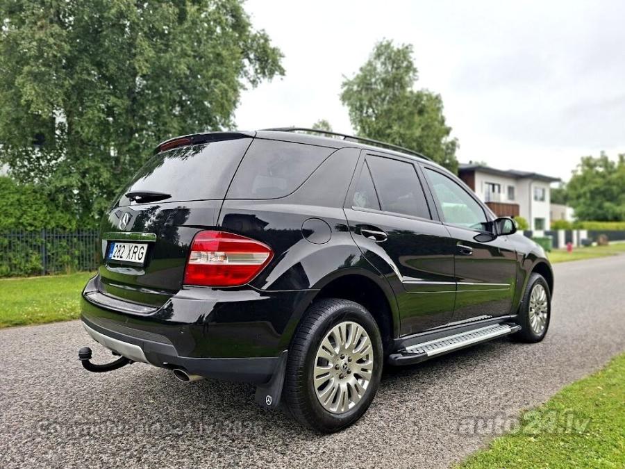 Melns Mercedes-Benz M-Class 2006 Tallina, ar dzinēja tilpumu 3.00 L un nobraukumu 244 tūkst. km par 7500 €, foto 9 vietnē AUTOMOTO.COM.LV