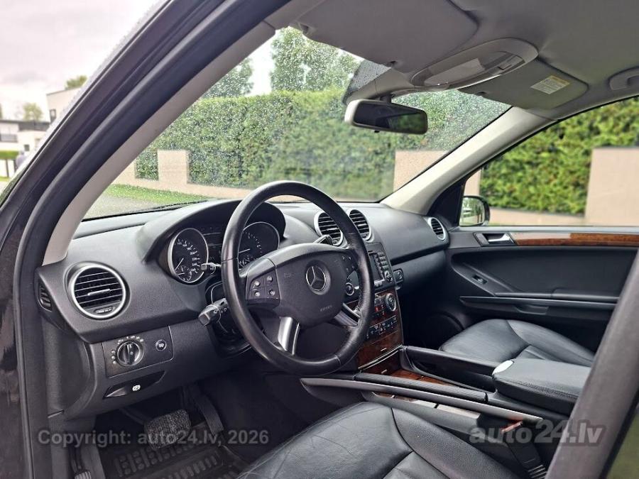 Melns Mercedes-Benz M-Class 2006 Tallina, ar dzinēja tilpumu 3.00 L un nobraukumu 244 tūkst. km par 7500 €, foto 10 vietnē AUTOMOTO.COM.LV