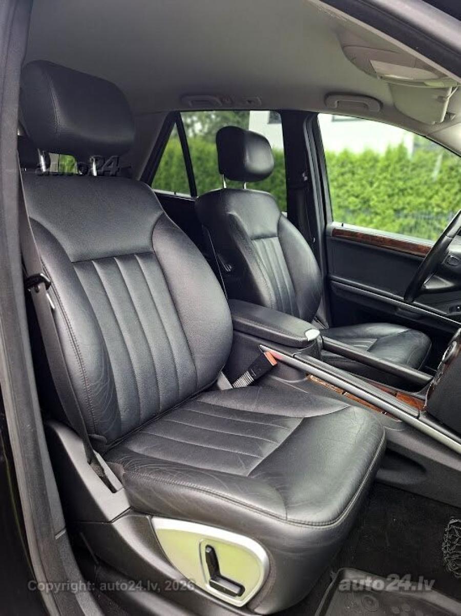 Melns Mercedes-Benz M-Class 2006 Tallina, ar dzinēja tilpumu 3.00 L un nobraukumu 244 tūkst. km par 7500 €, foto 15 vietnē AUTOMOTO.COM.LV