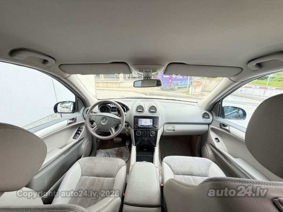 Melns Mercedes-Benz M-Class 2006 Tallina, ar dzinēja tilpumu 3.00 L un nobraukumu 280 tūkst. km par 5555 €, foto 8 vietnē AUTOMOTO.COM.LV