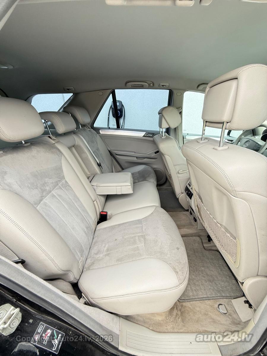 Melns Mercedes-Benz M-Class 2006 Tallina, ar dzinēja tilpumu 3.00 L un nobraukumu 280 tūkst. km par 5555 €, foto 10 vietnē AUTOMOTO.COM.LV