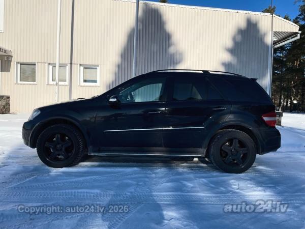 Black Mercedes-Benz M-Class 2007 in Parnu, with an engine capacity of 4.00 L and mileage of 403 thousand km for 5800 €, photo 5 on AUTOMOTO.COM.LV