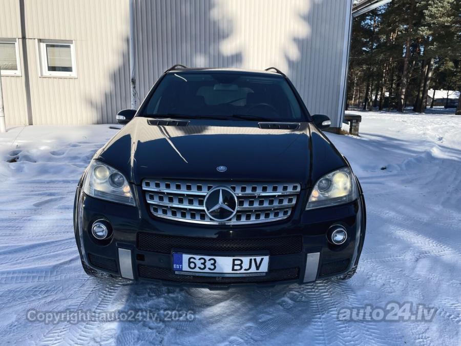 Black Mercedes-Benz M-Class 2007 in Parnu, with an engine capacity of 4.00 L and mileage of 403 thousand km for 5800 €, photo 7 on AUTOMOTO.COM.LV