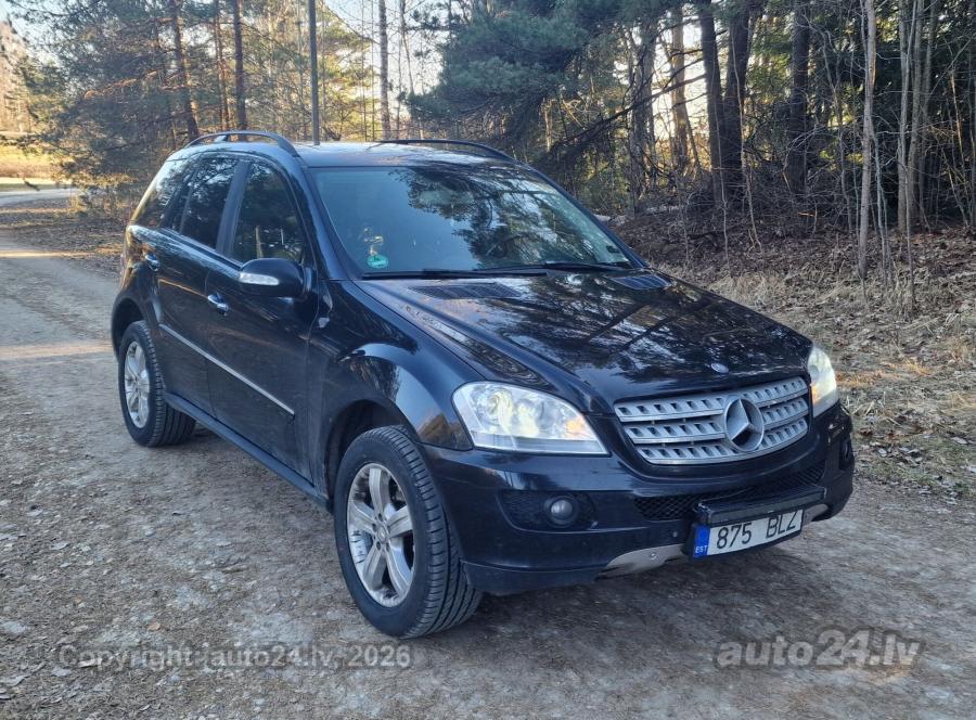 Melns Mercedes-Benz M-Class 2007 Pērnava, ar dzinēja tilpumu 3.00 L un nobraukumu 350 tūkst. km par 5900 €, foto 3 vietnē AUTOMOTO.COM.LV
