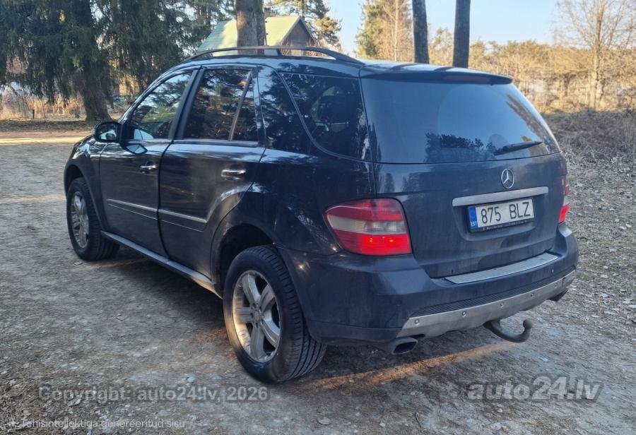 Melns Mercedes-Benz M-Class 2007 Pērnava, ar dzinēja tilpumu 3.00 L un nobraukumu 350 tūkst. km par 5900 €, foto 5 vietnē AUTOMOTO.COM.LV