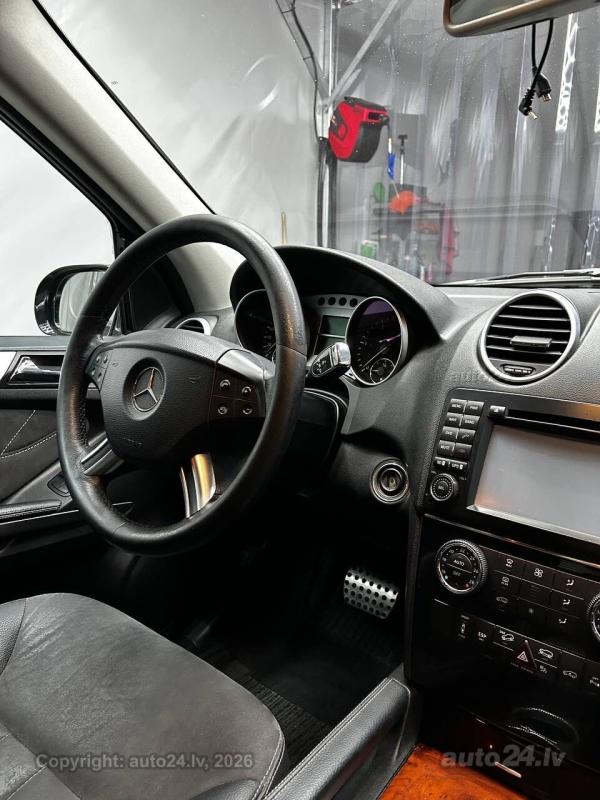 Melns Mercedes-Benz M-Class 2007 Tallina, ar dzinēja tilpumu 3.00 L un nobraukumu 298 tūkst. km par 4500 €, foto 4 vietnē AUTOMOTO.COM.LV