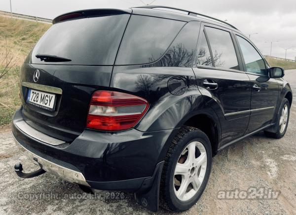 Black Mercedes-Benz M-Class 2007 in Tallinn, with an engine capacity of 3.00 L and mileage of 293 thousand km for 4900 €, photo 4 on AUTOMOTO.COM.LV