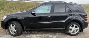 Melns Mercedes-Benz M-Class 2007 Tallina, ar dzinēja tilpumu 3.00 L un nobraukumu 293 tūkst. km par 4900 €, foto 8 vietnē AUTOMOTO.COM.LV