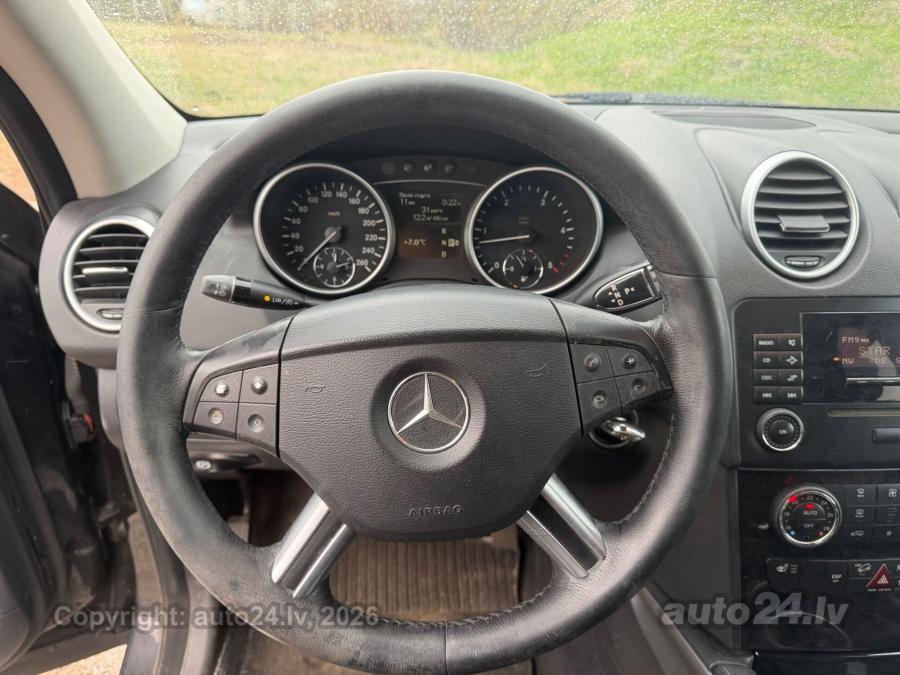 Melns Mercedes-Benz M-Class 2007 Tallina, ar dzinēja tilpumu 3.00 L un nobraukumu 293 tūkst. km par 4900 €, foto 14 vietnē AUTOMOTO.COM.LV