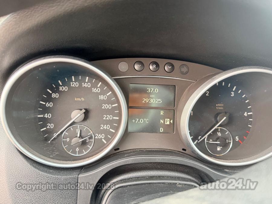 Melns Mercedes-Benz M-Class 2007 Tallina, ar dzinēja tilpumu 3.00 L un nobraukumu 293 tūkst. km par 4900 €, foto 15 vietnē AUTOMOTO.COM.LV