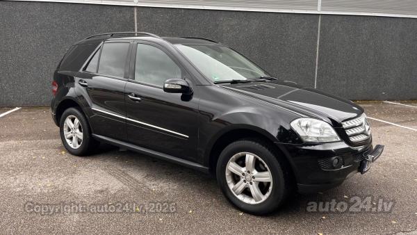 Black Mercedes-Benz M-Class 2007 in Parnu, with an engine capacity of 3.00 L and mileage of 365 thousand km for 4999 €, photo 4 on AUTOMOTO.COM.LV