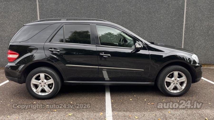 Black Mercedes-Benz M-Class 2007 in Parnu, with an engine capacity of 3.00 L and mileage of 365 thousand km for 4999 €, photo 5 on AUTOMOTO.COM.LV