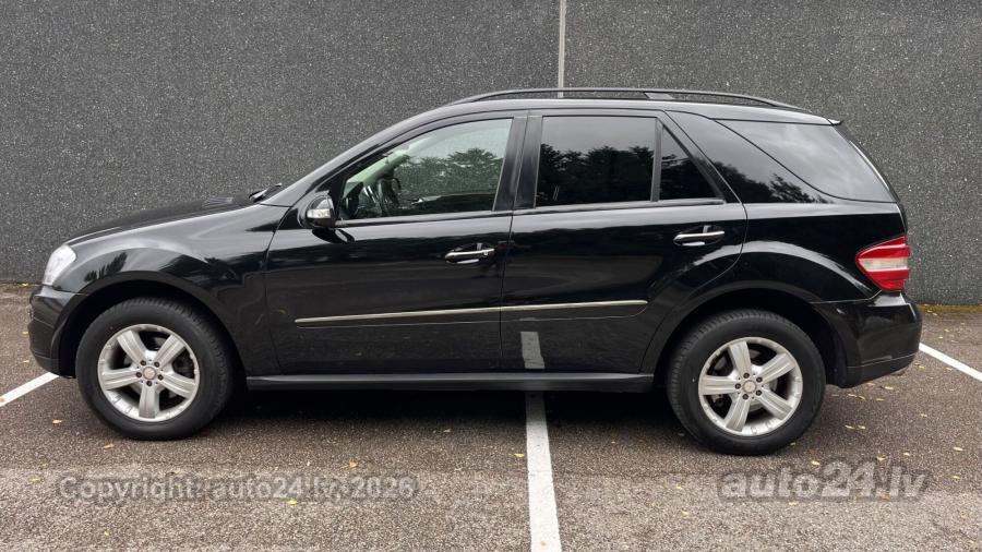 Black Mercedes-Benz M-Class 2007 in Parnu, with an engine capacity of 3.00 L and mileage of 365 thousand km for 4999 €, photo 6 on AUTOMOTO.COM.LV