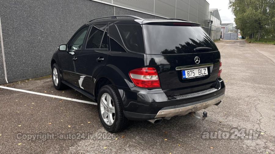 Black Mercedes-Benz M-Class 2007 in Parnu, with an engine capacity of 3.00 L and mileage of 365 thousand km for 4999 €, photo 7 on AUTOMOTO.COM.LV