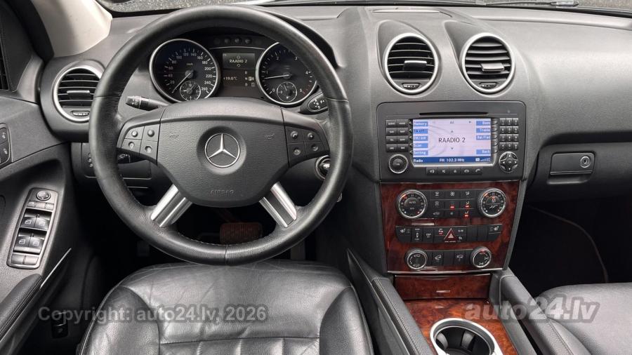 Black Mercedes-Benz M-Class 2007 in Parnu, with an engine capacity of 3.00 L and mileage of 365 thousand km for 4999 €, photo 10 on AUTOMOTO.COM.LV