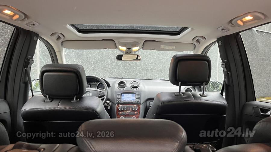 Black Mercedes-Benz M-Class 2007 in Parnu, with an engine capacity of 3.00 L and mileage of 365 thousand km for 4999 €, photo 12 on AUTOMOTO.COM.LV