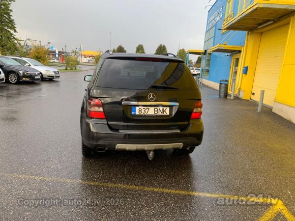 Melns Mercedes-Benz M-Class 2007 Tartu, ar dzinēja tilpumu 3.00 L un nobraukumu 334 tūkst. km par 4300 €, foto 4 vietnē AUTOMOTO.COM.LV