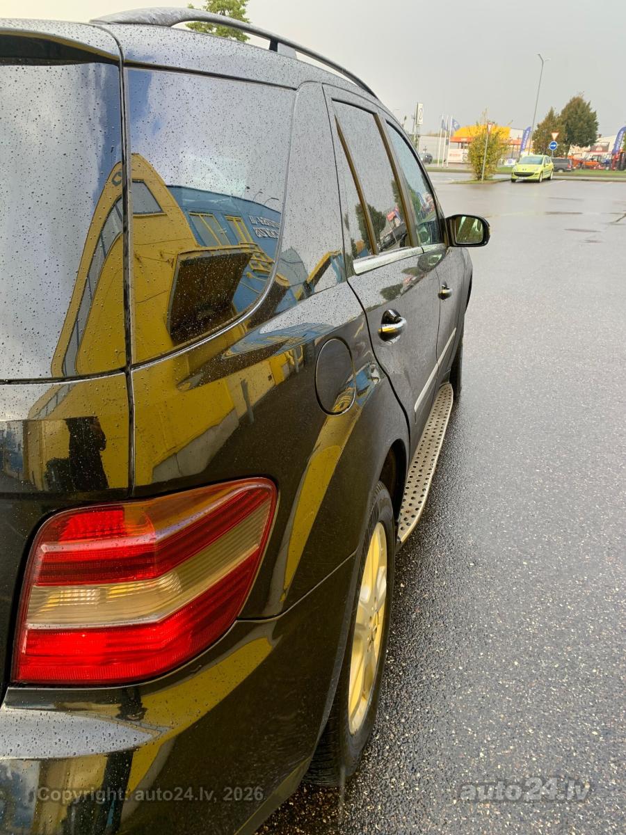 Melns Mercedes-Benz M-Class 2007 Tartu, ar dzinēja tilpumu 3.00 L un nobraukumu 334 tūkst. km par 4300 €, foto 6 vietnē AUTOMOTO.COM.LV