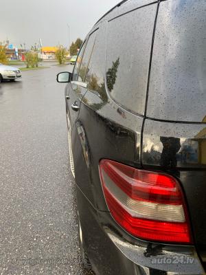 Melns Mercedes-Benz M-Class 2007 Tartu, ar dzinēja tilpumu 3.00 L un nobraukumu 334 tūkst. km par 4300 €, foto 7 vietnē AUTOMOTO.COM.LV