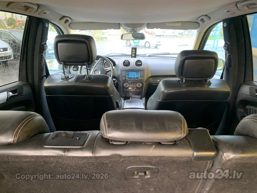Melns Mercedes-Benz M-Class 2007 Tartu, ar dzinēja tilpumu 3.00 L un nobraukumu 334 tūkst. km par 4300 €, foto 9 vietnē AUTOMOTO.COM.LV