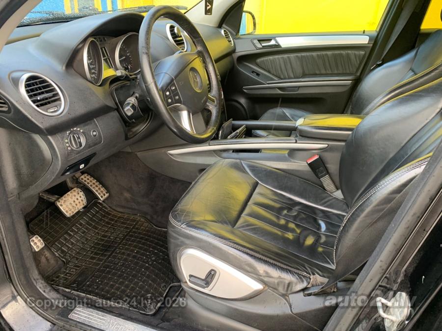 Melns Mercedes-Benz M-Class 2007 Tartu, ar dzinēja tilpumu 3.00 L un nobraukumu 334 tūkst. km par 4300 €, foto 11 vietnē AUTOMOTO.COM.LV
